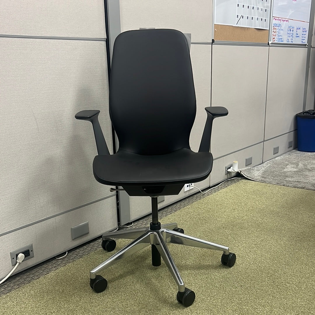 Steelcase SILQ Dynamic Office Chair